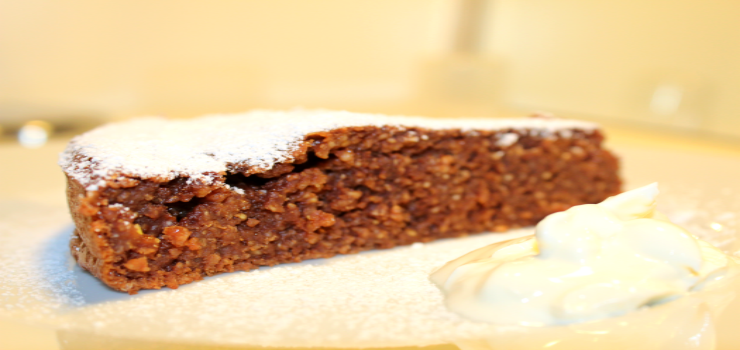Warm Chocolate Torte Made with Greek Yogurt | SMART Training