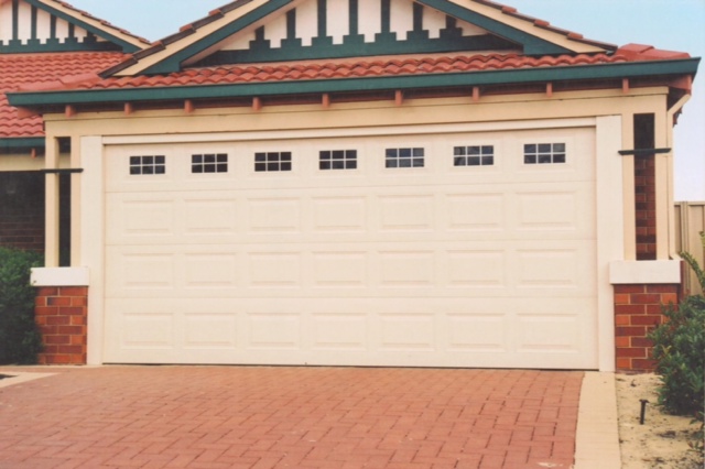 Sectional Garage Doors Melbourne | Factory Direct Garage Doors