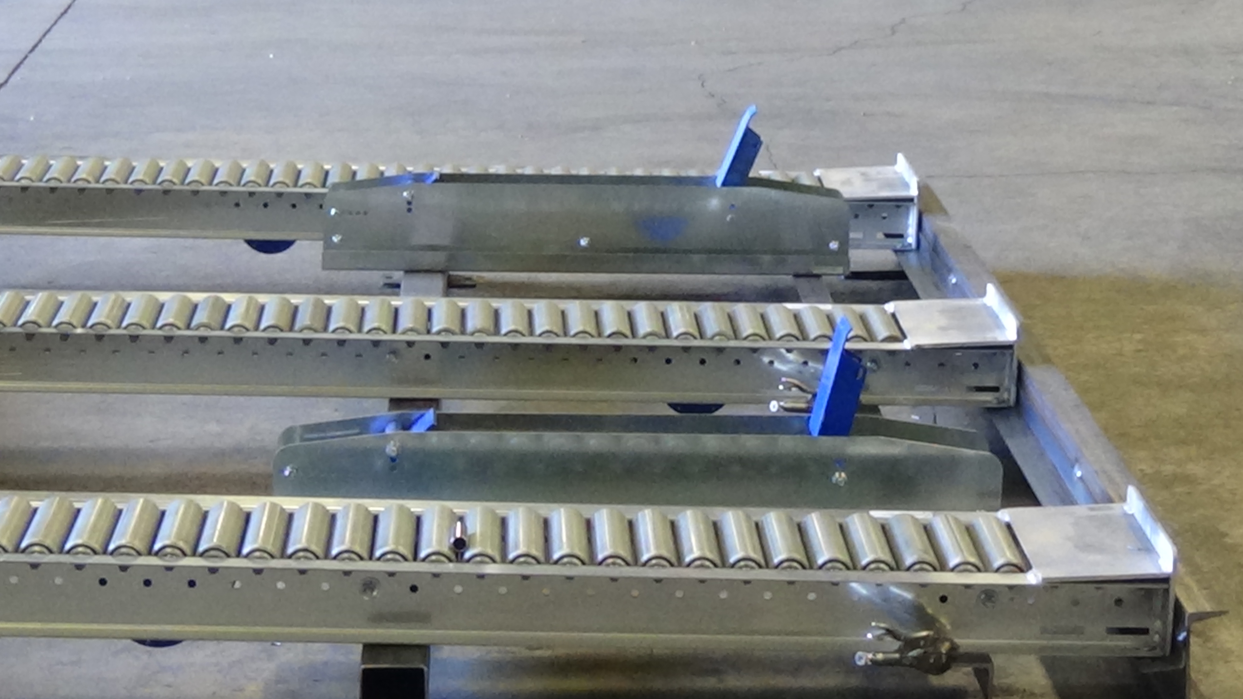 Forklift Pallet Separator for Pallet Flow| Mallard Manufacturing